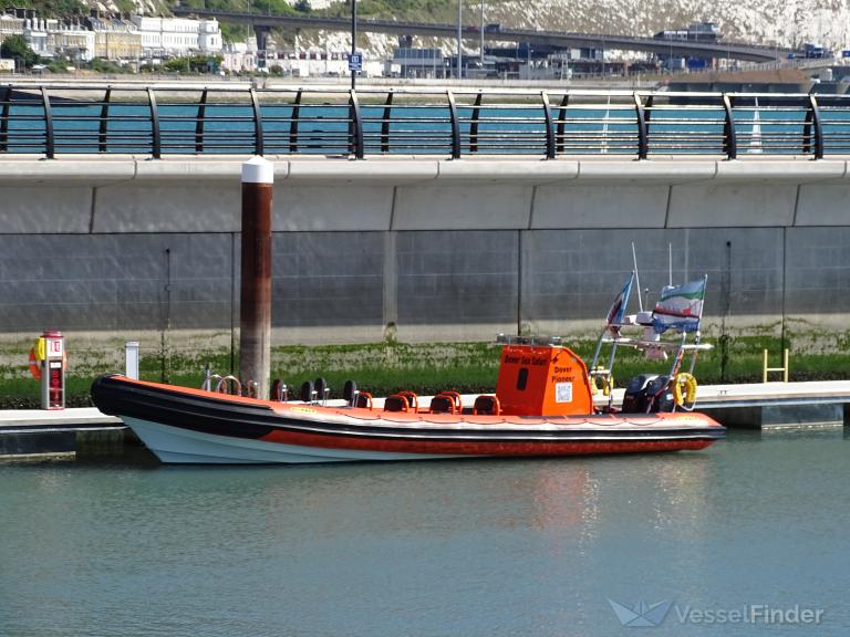 DOVER PIONEER, Pleasure craft - Details and current position - MMSI ...