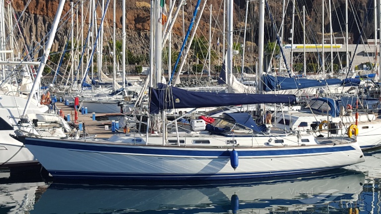 MERLIN, Sailing vessel - Details and current position - MMSI 232232000 ...