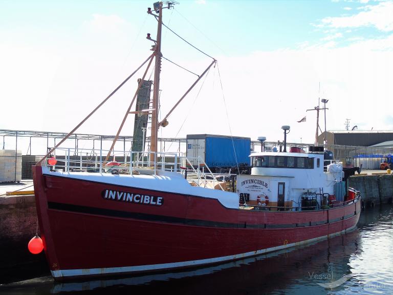 INVINCIBLE, Diving ops - Details and current position - MMSI 235001641 ...