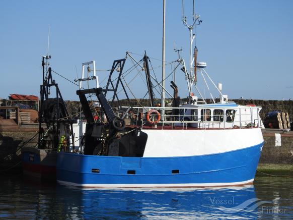 MAXINE, Fishing vessel - Details and current position - MMSI 235002039 ...