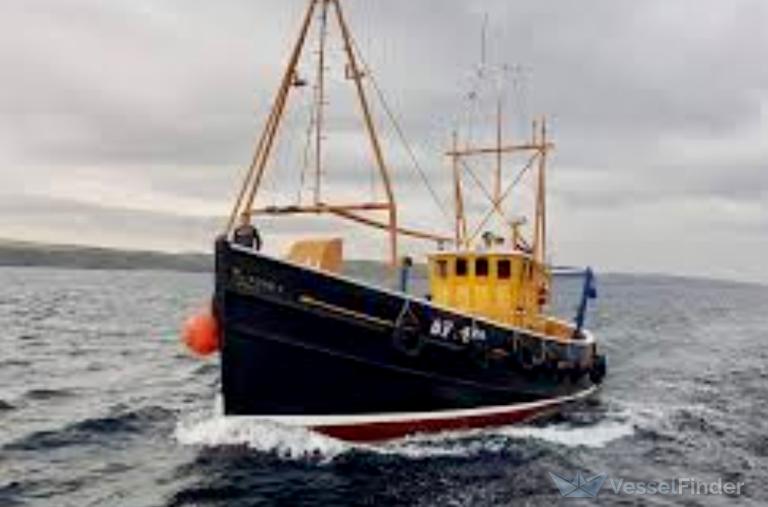 COMET BF430, Pleasure craft - Details and current position - MMSI 235002306 - VesselFinder