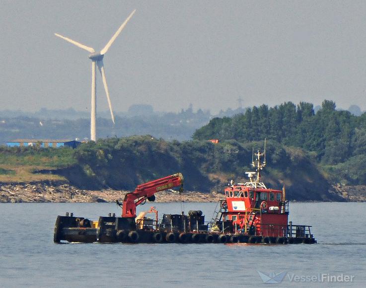JAMIE D, Port tender - Details and current position - MMSI 235004244 ...