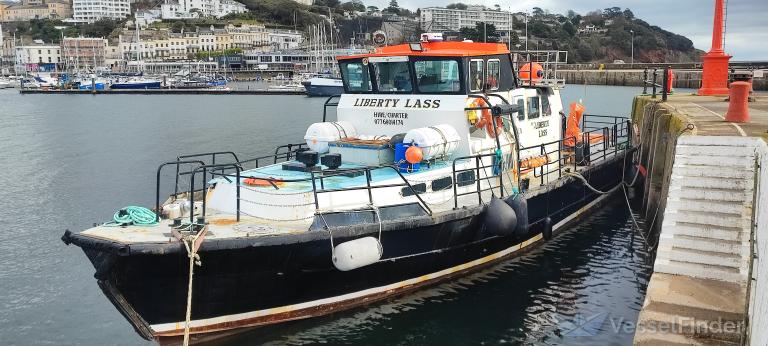 MV LIBERTY LASS, Port tender - Details and current position - MMSI ...