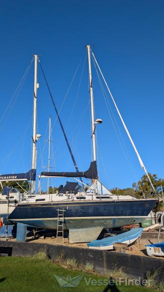 CERES, Sailing vessel - Details and current position - MMSI 235013589 ...