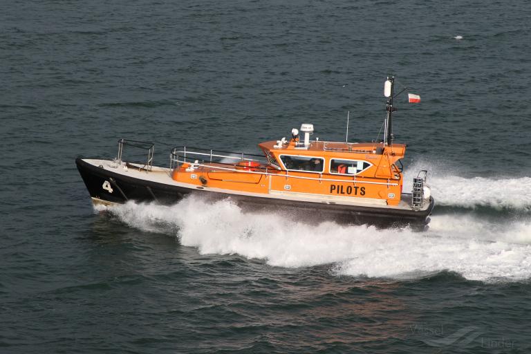 PILOT BOAT 4, Pilot - Details and current position - MMSI 235021802 ...