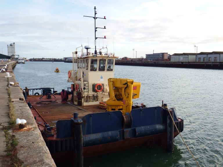 BULLDOG, Tug - Detalles del buque y posición actual - MMSI 235024029 ...