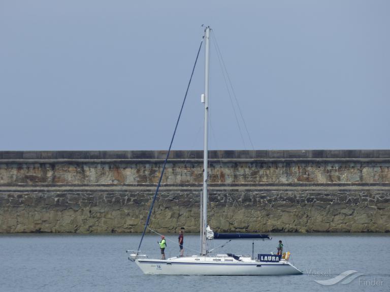 LAURA, Pleasure craft - Details and current position - MMSI 235029035 ...