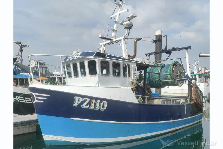 IMMY PZ110, Fishing vessel - Details and current position - MMSI ...