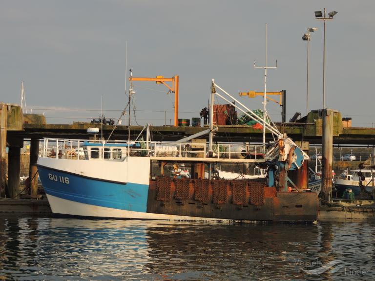 AMY BLUE, Fishing vessel - Details and current position - MMSI 235031105 - VesselFinder