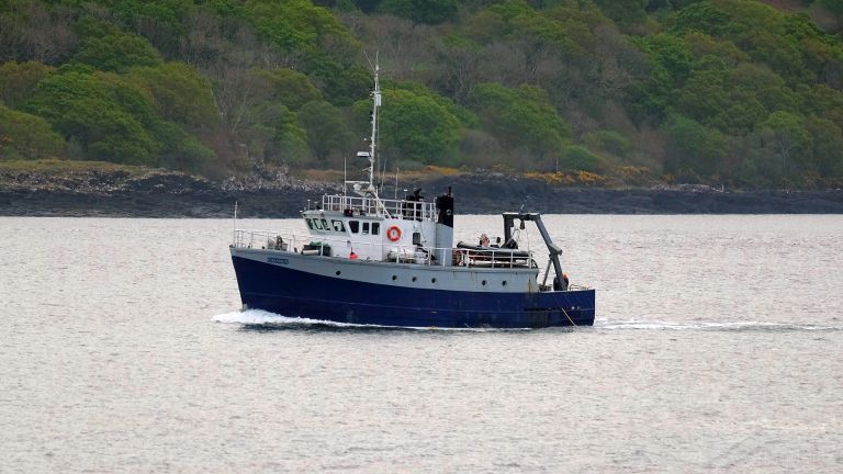 RV CALANUS, Dredging or UW ops - Details and current position - MMSI ...