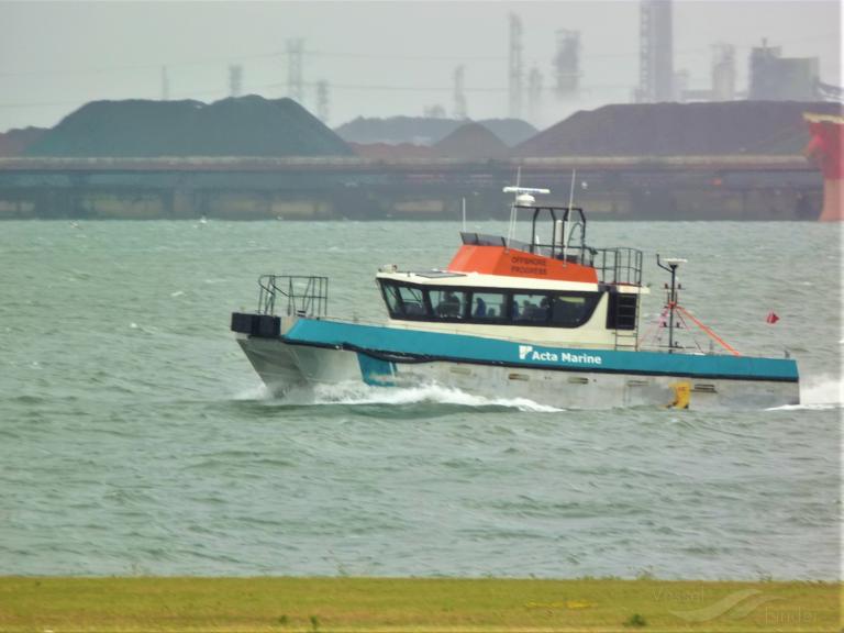 OFFSHORE PROGRESS, HSC - Details and current position - MMSI 235060655 - VesselFinder