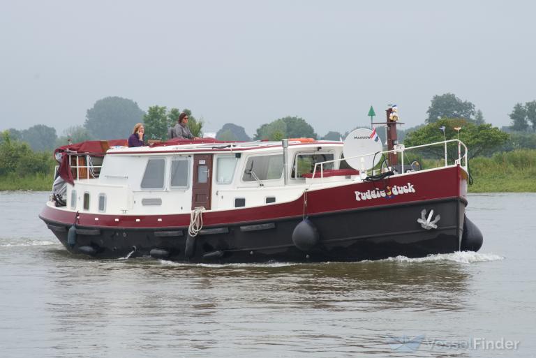 PUDDLEDUCK, Pleasure craft - Details and current position - MMSI ...