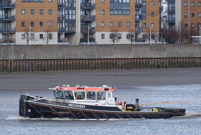 RECOVERY, Tug - Details and current position - MMSI 235078634 ...