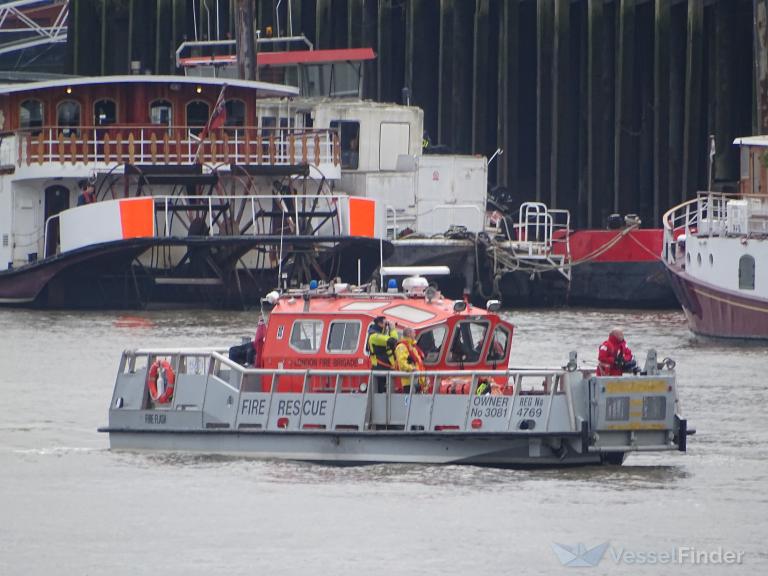 FIRE FLASH, HSC - Details and current position - MMSI 235094359 ...