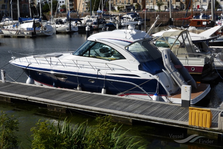 FORMULA, Pleasure craft - Details and current position - MMSI 235094956 ...