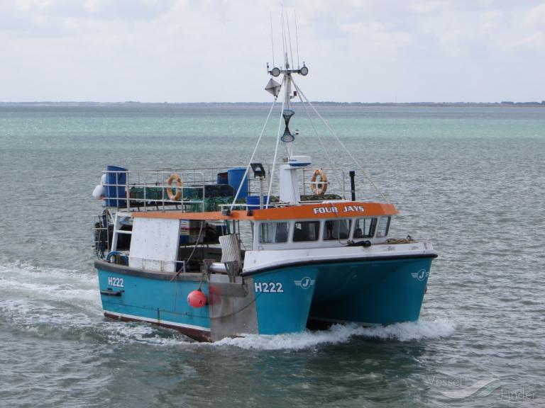 FOUR JAYS H222, Fishing vessel - Details and current position - MMSI ...