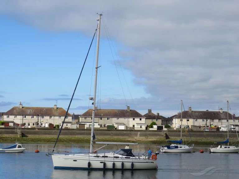 GULL, Pleasure craft - Details and current position - MMSI 235096853 ...