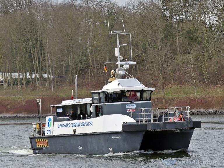 COMMANDER P, Cargo ship - Details and current position - MMSI 235097748 ...