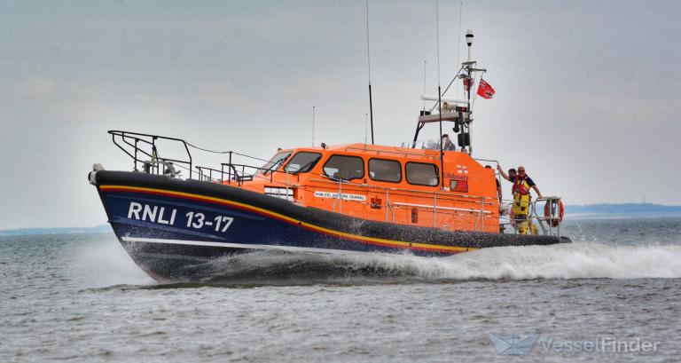 RNLI LIFEBOAT 13-17, SAR - Details and current position - MMSI ...