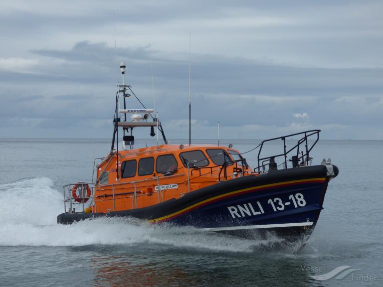 RNLI LIFEBOAT 13-18, SAR - Details and current position - MMSI ...