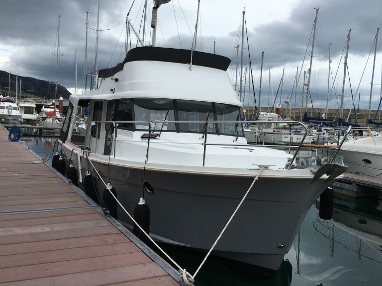 BONITO, Pleasure craft - Details and current position - MMSI 235110284 ...