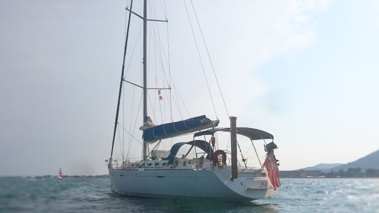 FIRST CLASS, Sailing vessel - Details and current position - MMSI ...