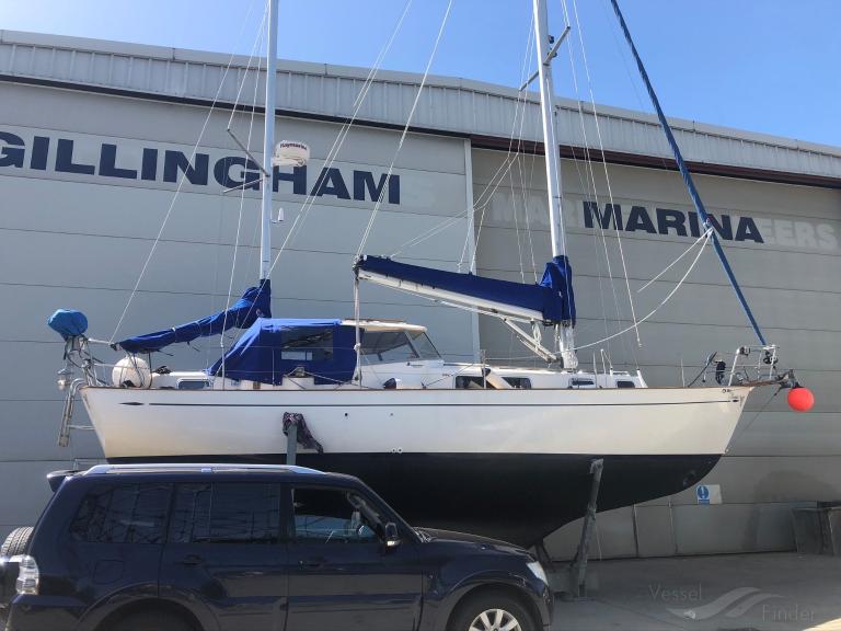 PHOENIX, Sailing vessel - Details and current position - MMSI 235114966 ...