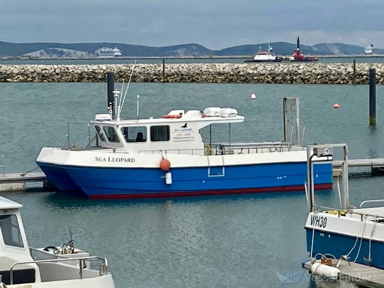 SEA LEOPARD, Diving ops - Details and current position - MMSI 235115955 ...