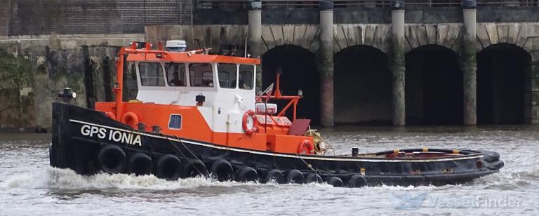 GPS IONIA, Tug - Details and current position - MMSI 235117078 ...