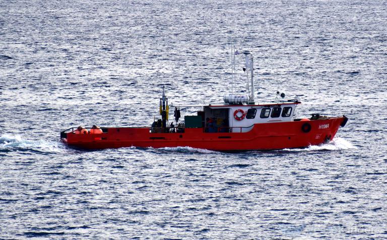 HYDNA, Tug - Details and current position - MMSI 237156200 - VesselFinder