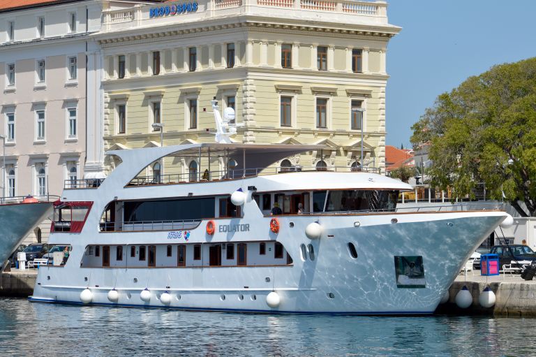 EQUATOR, Passenger ship - Details and current position - MMSI 238330340 ...