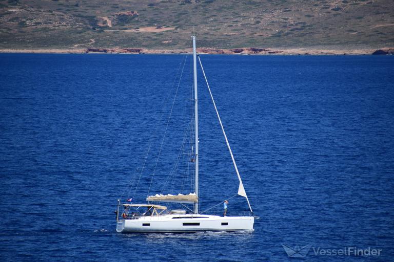 AMPHITRITE, Sailing vessel - Details and current position - MMSI ...