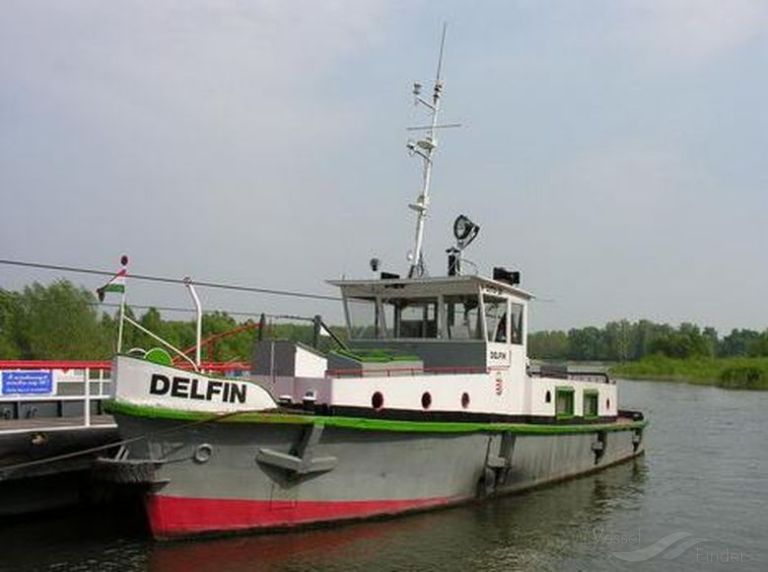 DELFIN, Passenger ship - Details and current position - MMSI 243032000 - VesselFinder