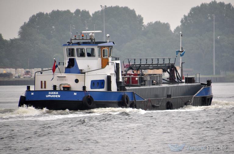 DANA, Tanker - Details and current position - MMSI 244002394 - VesselFinder