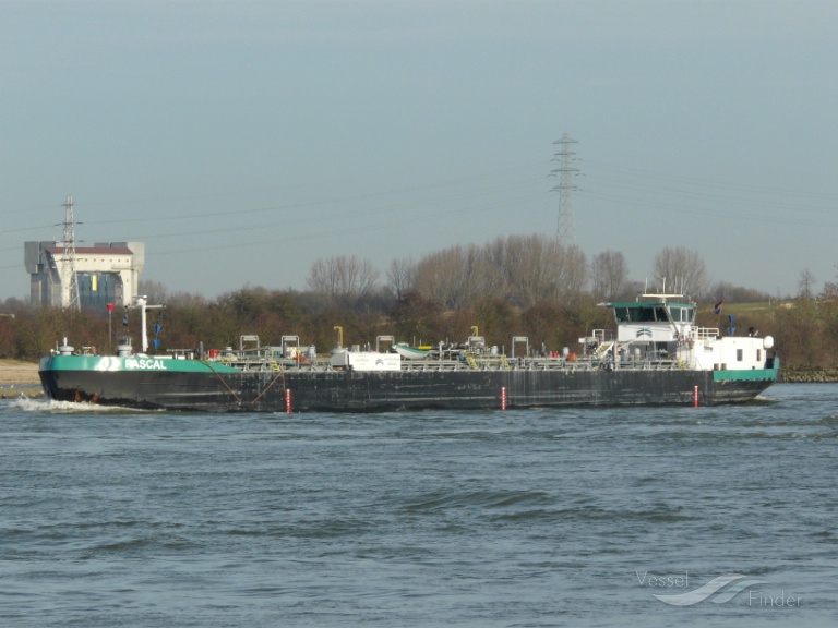 PASCAL, Tanker - Details and current position - MMSI 244020362 ...