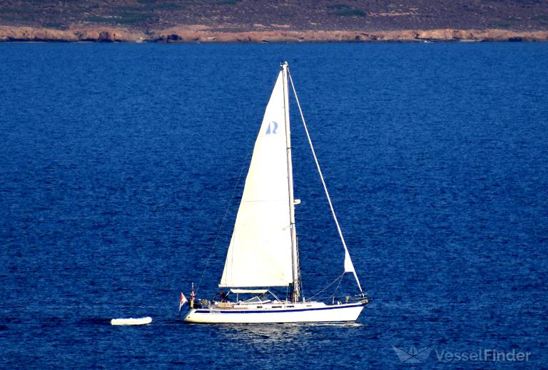 QUIRINE, Sailing vessel - Details and current position - MMSI 244020751 ...