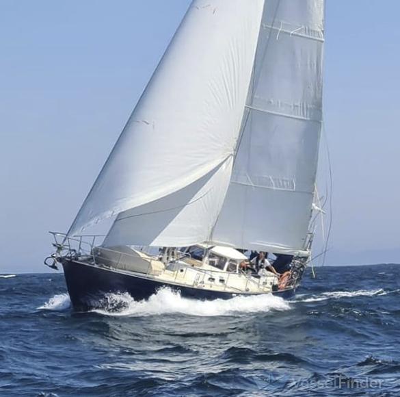 BLUE BERYL, Sailing vessel - Details and current position - MMSI ...