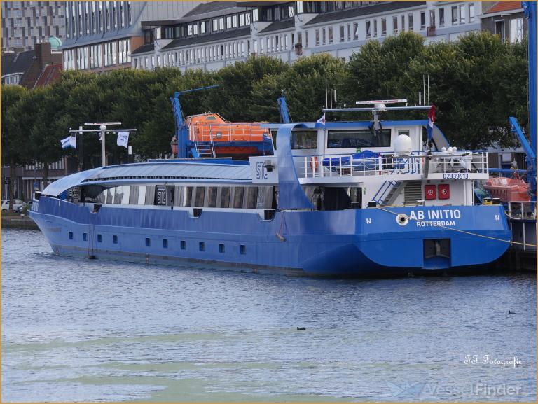 AB INITIO, Passenger ship - Details and current position - MMSI ...