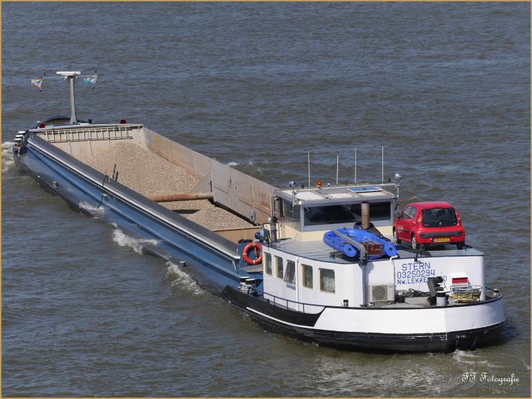 STERN, WIG - Details and current position - MMSI 244050651 - VesselFinder