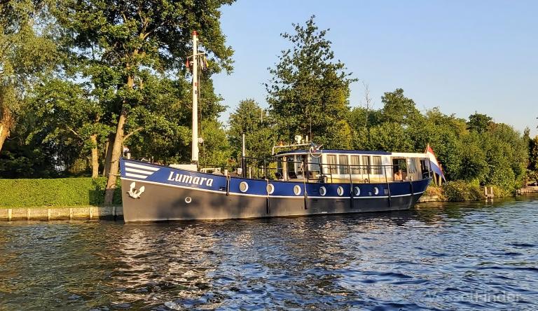 LUMARA, Pleasure craft - Details and current position - MMSI 244051229 ...