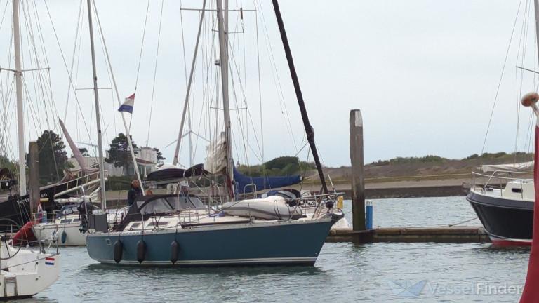 MERAKI, Pleasure craft - Details and current position - MMSI 244052154 ...