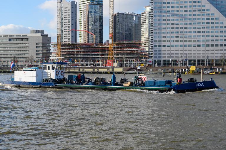 IDA, Tanker - Details and current position - MMSI 244060885 - VesselFinder