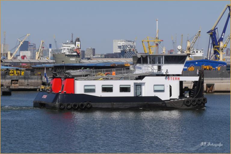 STERN, Cargo ship - Details and current position - MMSI 244078754 ...