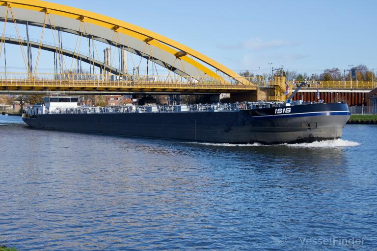 ISIS, Tanker - Details and current position - ENI 02337802, MMSI ...