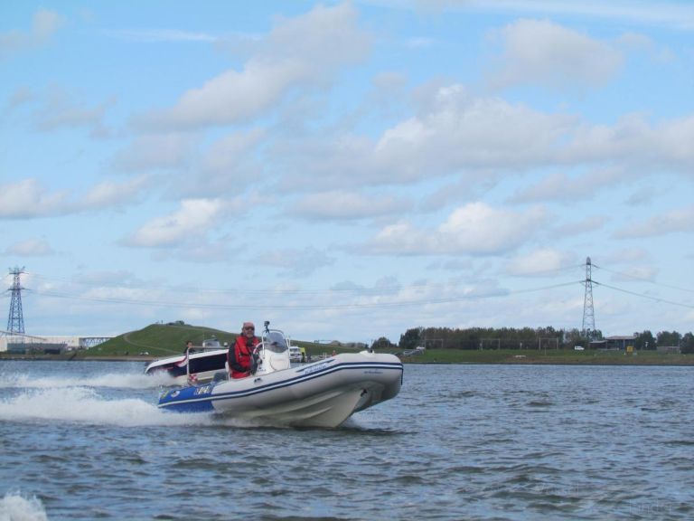 BLUE MARLIN, Pleasure craft - Details and current position - MMSI ...