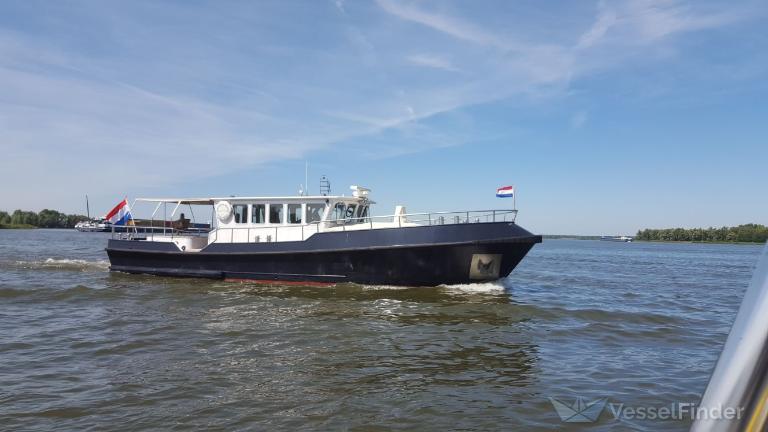 ADRIANUS PIETER, Unknown - Details and current position - MMSI ...