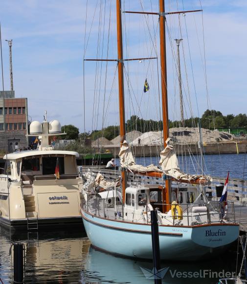 BLUEFIN, Pleasure craft - Details and current position - MMSI 244153158 ...