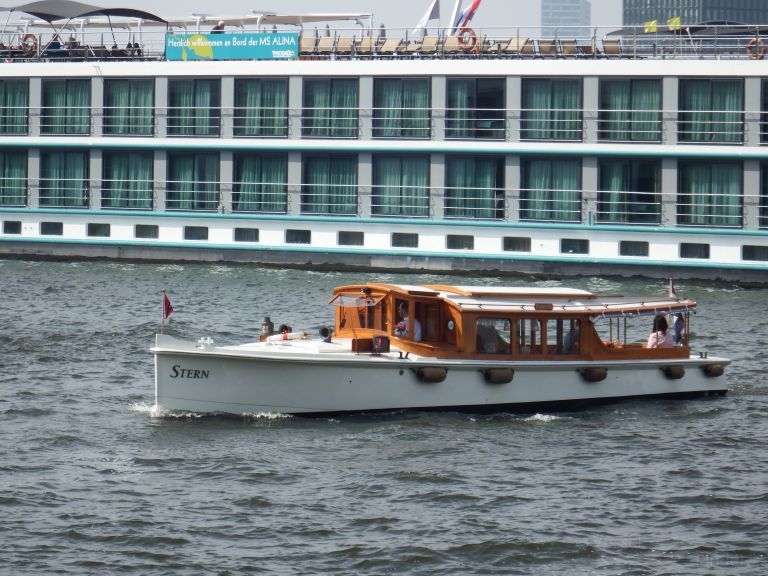 STERN, Passenger ship - Details and current position - MMSI 244270394 ...
