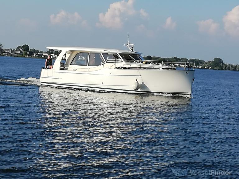 BRIGITTE, Pleasure craft - Details and current position - MMSI ...