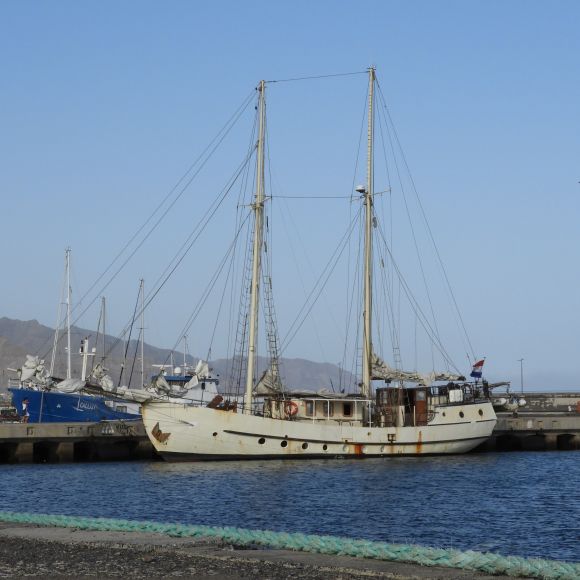 ARKA KINARI, Sailing vessel - Details and current position - MMSI ...